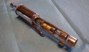 1986 – The first insulin pen is available | Diabetes Australia